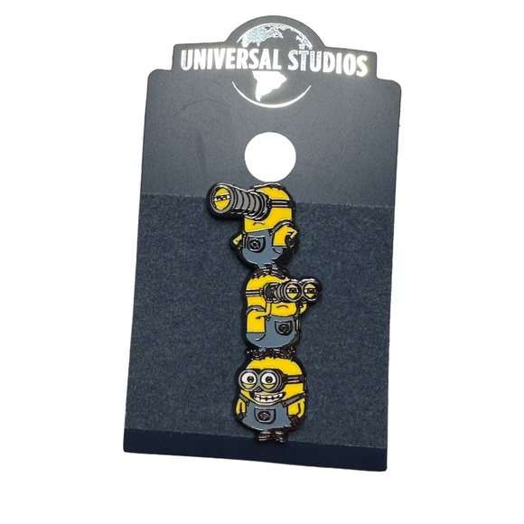 Universal | Other | Universal Studios Despicable Me Minion Stacked Pin ...
